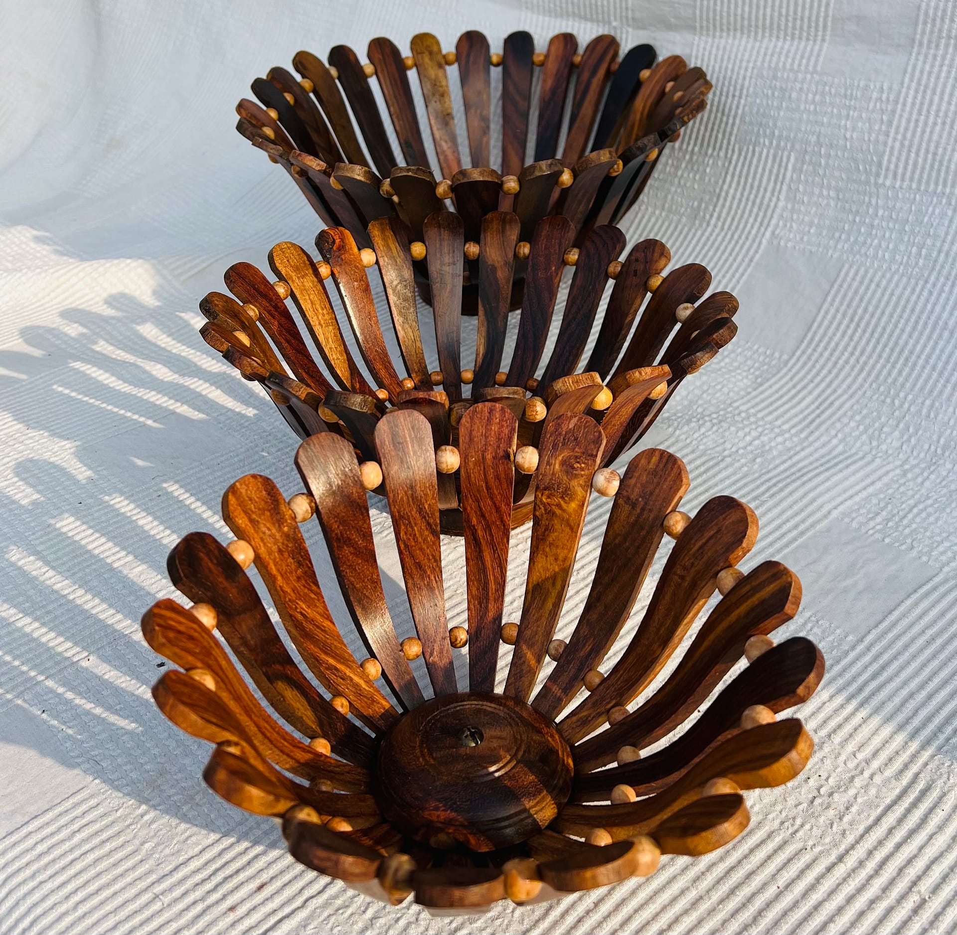 Sheesham Wood Premium Fruit Basket Set – Universe Bazaar